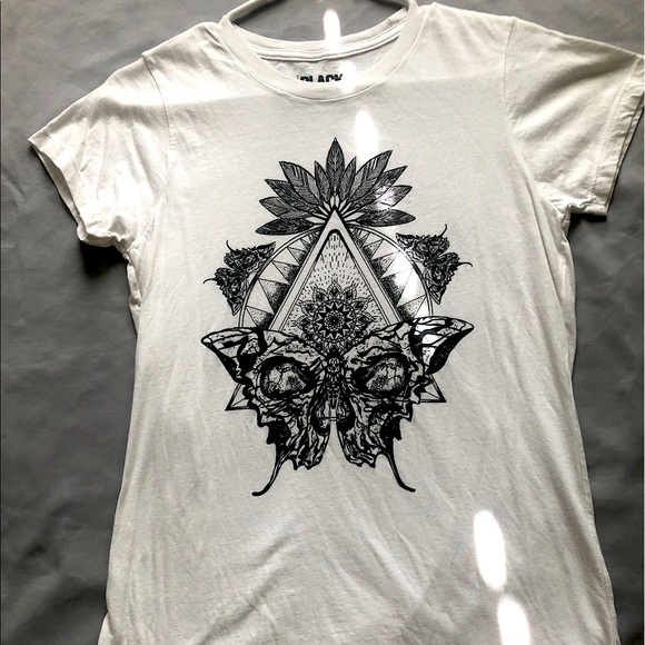 Hot Topic | Tops | Butterfly Skull Design White Tee | Poshmark